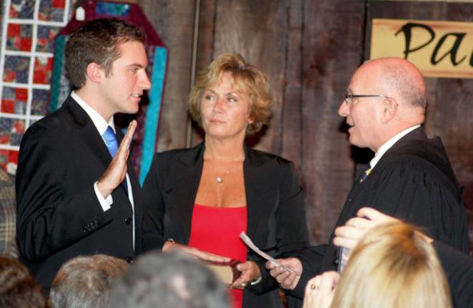 Skoufis takes oath of office